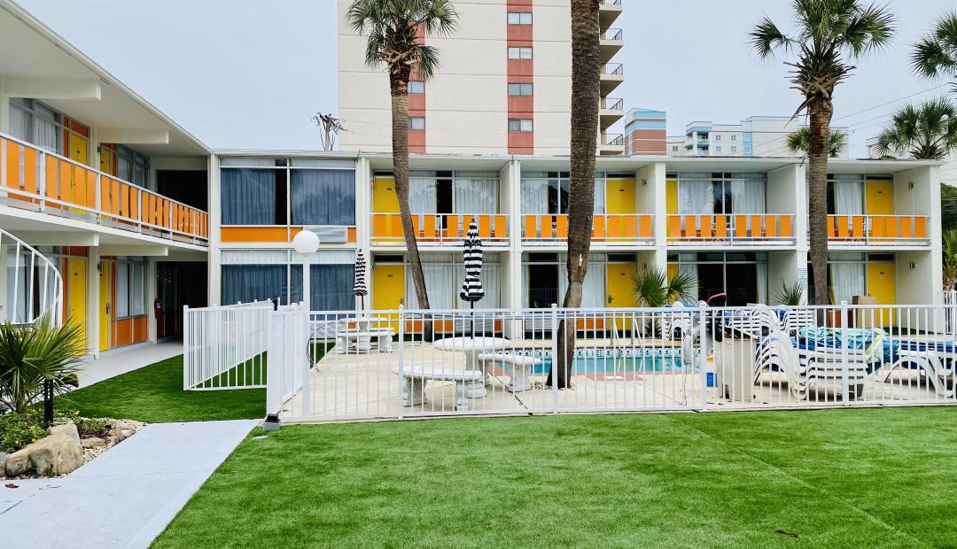 Holiday Shores Motel Restoration Adds Modern Flair to Mid-Century ...